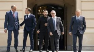 Медведев сообщил, что у Украины остался последний шанс сохранить государственность