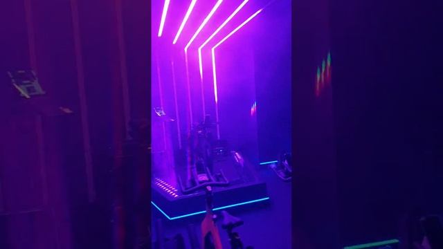 Наш партнёр Light Sound Engineering (lse-pro.ru) спроектировал и установил световое оборудование
