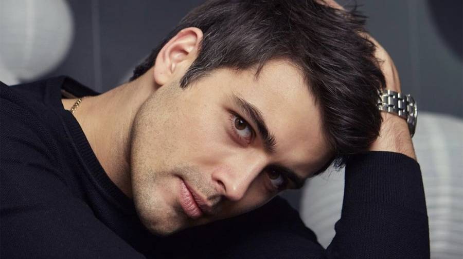 ВЛАД БОЧАРНИКОВ. ТЫ ТВЕРДИШЬ - НИКОМУ НЕ ОТДАШЬ... - 2. Муз. - Марсель Давлетов, слова Е. Ватолиной