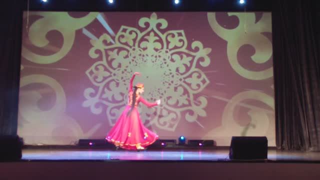 Туркменский народный танец "Цветок ньюруза"