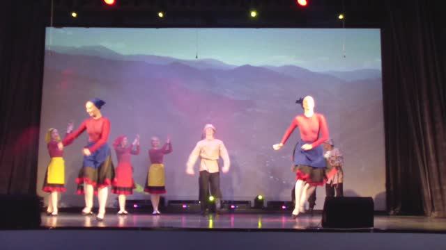 Грузинский народный танец "Рачули"