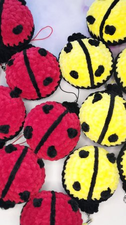 Божья коровка брелок крючком из плюшевой пряжи🐞🧶