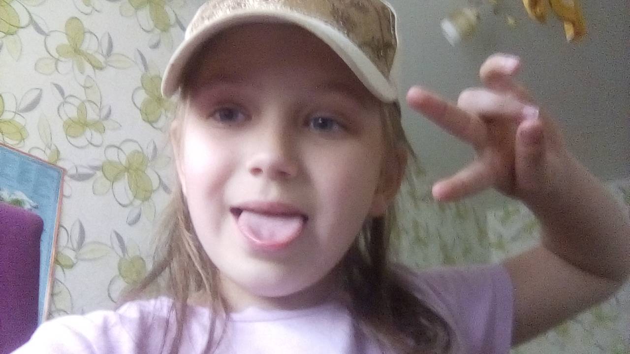 всем поки стали сестрами супер героями!!!!