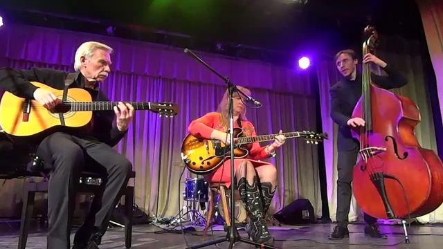 Игуана - трио GuitarLady   живое в ДОМЖУРЕ 2018