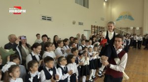 Сергей Елишев поздравил выпускников с окончанием школы