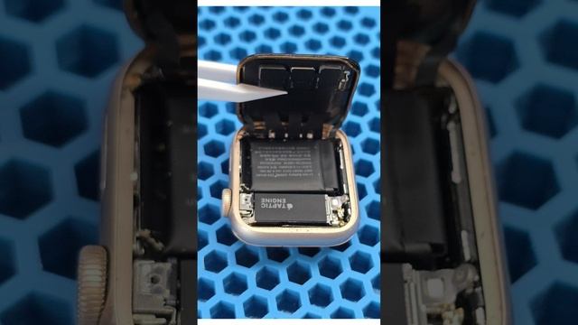Apple Watch 4 Ремонт Замена батареи