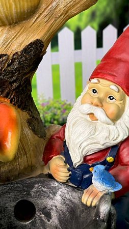 Садовые фигурки и фонтанчики