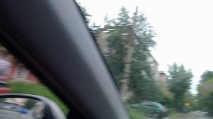 127 млн.рублей в чемодане украли у курьера в Москве.