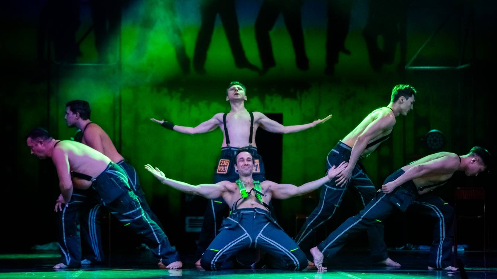 "Только для женщин"