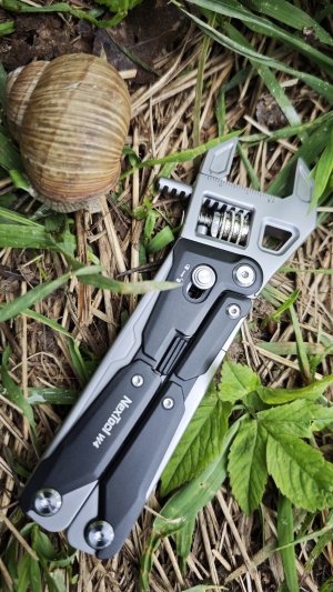 Распаковка - мультитул Nextool Wrench 4