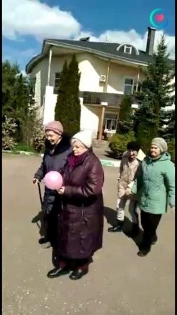Шествие колонны пансионатов "Заботы о близких" на 1 мая