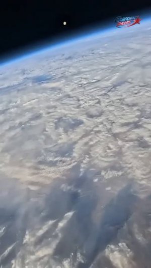 Кэти Перри ответила интернет-критикам на хейт, а Келси Баллерини по-прежнему боготворит Тейлор Свифт