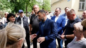 Сергей Прокопенко вместе с Главой ДНР организовали сход граждан