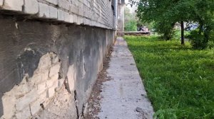 Общага разваливается