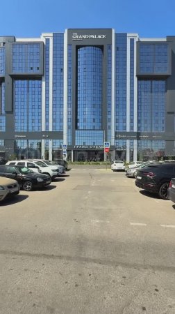 Продается коммерческое помещение на втором этаже The Grand Palace 
г.Краснодар