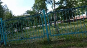На боксёра напал самокатчик. А бокс малоэффективен .