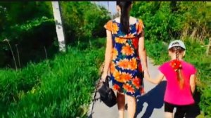 Жизнь в Деревне Многодетной семьи...Жара, как в Сахаре 😊.Сходили в библиотеку. Получили посылку.