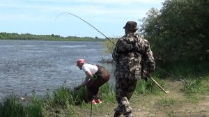 Донку Чуть Не Украли! Ловля Леща! Рыбалка на Донки на Оке в мае!