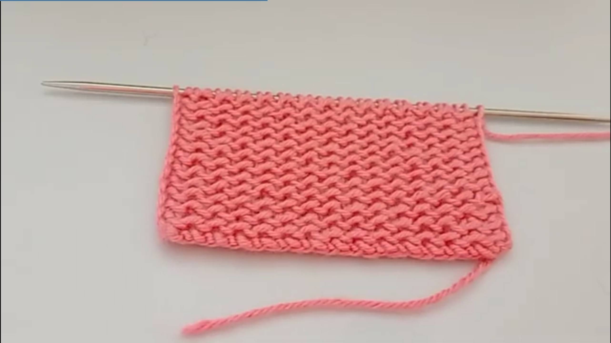 Плотный узор спицами. 2 петли и 1 ряд.