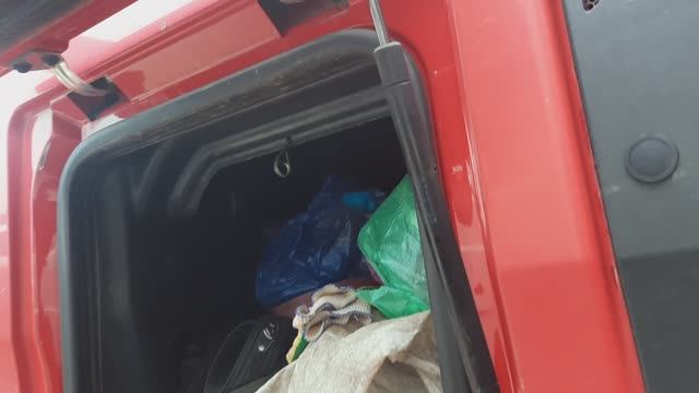 Не держит цилиндр люка MAN TGS