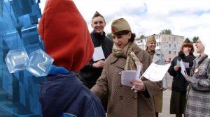 Работники центральной городской библиотекари присоединились к всероссийской акции «Бегущая книга»