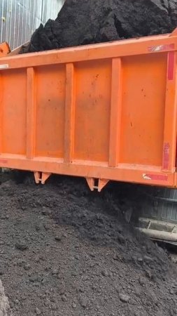 Продажа и доставка  плодородной земли в г. Дмитров Московской области | Первая Угольная Компания