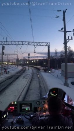 Умное автоведение 😁 прибываем на станцию с пассажирским (электровоз ЭП1)