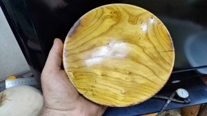 Тарелочка из шелковицы и лущилка для кукурузных початков