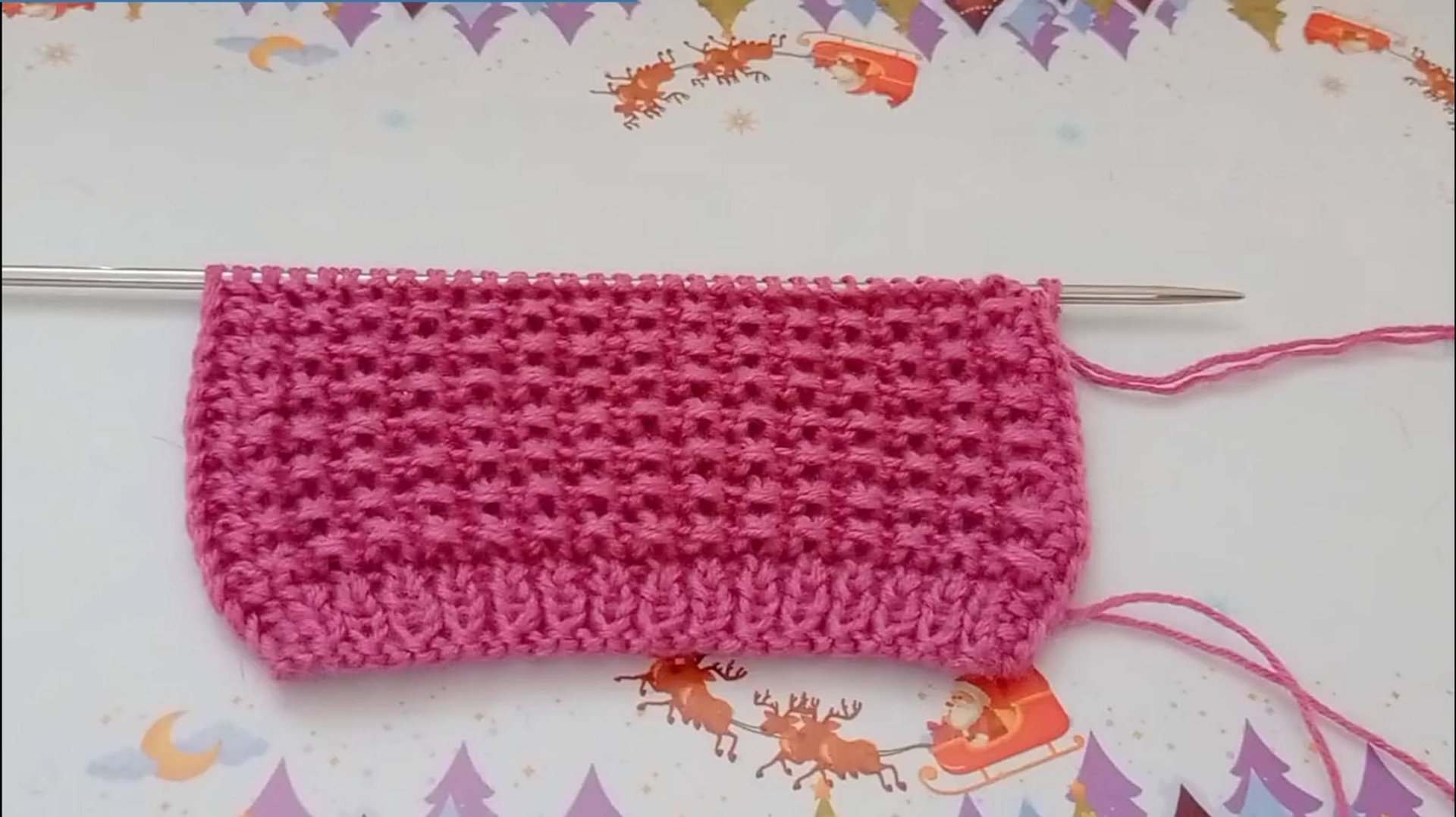 Очень симпатичный и простой рельефный узор спицами.