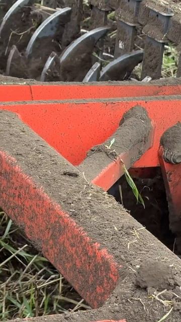 Почвообработка с техникой STELLAR