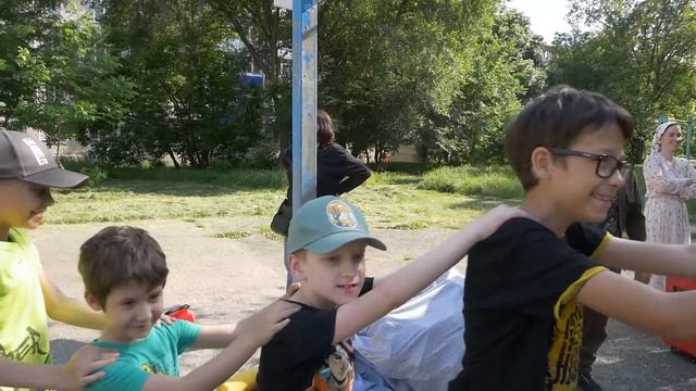 Праздник для детей провели на территории ТОС №5