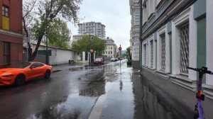 Москва под дождём 2025 – завораживающий тур пешком по улицам столицы, ощути реальную Россию сейчас!