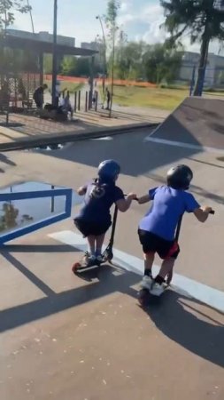 Брай в разные стороны🔥тгк:Scooter Flow #automobile #skate #самокат #skatepark #bmx  #трюки