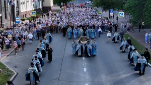 С великой радостью встречая Матерь Божию
