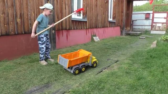 Хороший растёт помощник.