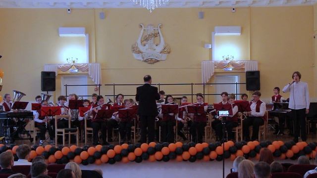 Д. Тухманов
В. Харитонов
"День Победы" 
Солист Никита Чуприна