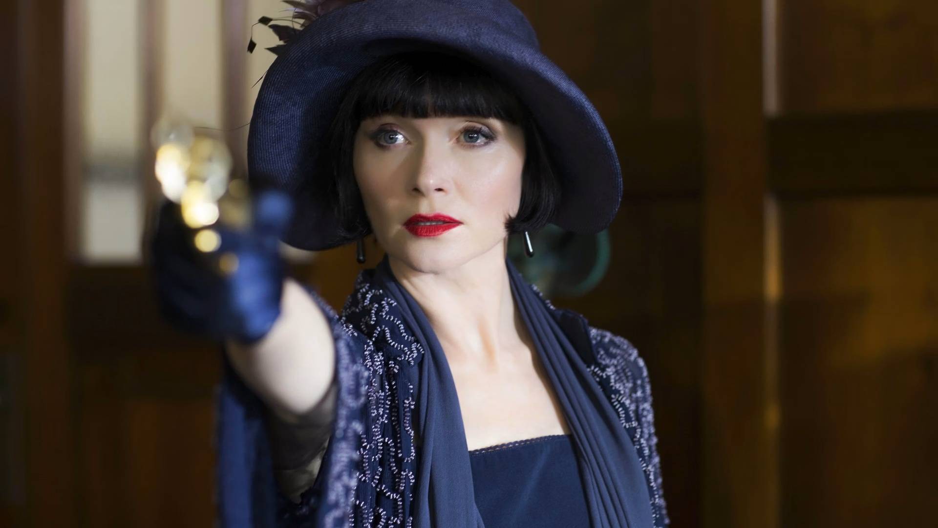Леди-детектив мисс Фрайни Фишер - 2 сезон 13 серия / Miss Fisher's Murder Mysteries