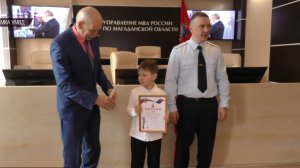 Колымские полицейские и общественники наградили детей – победителей творческих конкурсов