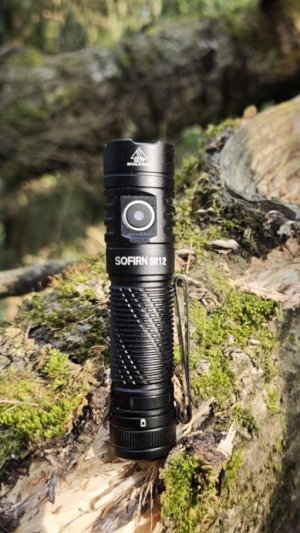 Распаковка фонаря Sofirn SR12