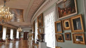 Две картины XVII века вернулись в экспозицию Павловского дворца