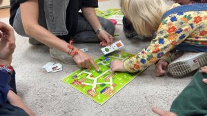 Игра «Тропинки и картинки»
