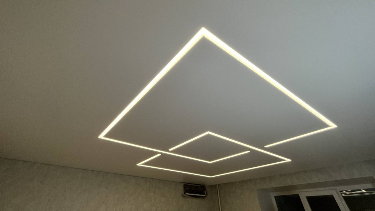 Отзыв клиента| Натяжные потолки | Натяжной потолок со световыми линиями| Воронеж