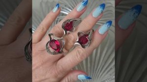 Сет: серьги и кольцо с фианитом гранат