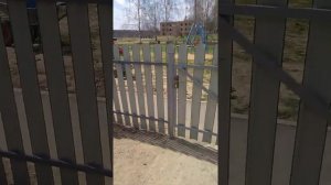 завершил строительство забора евроштакет..