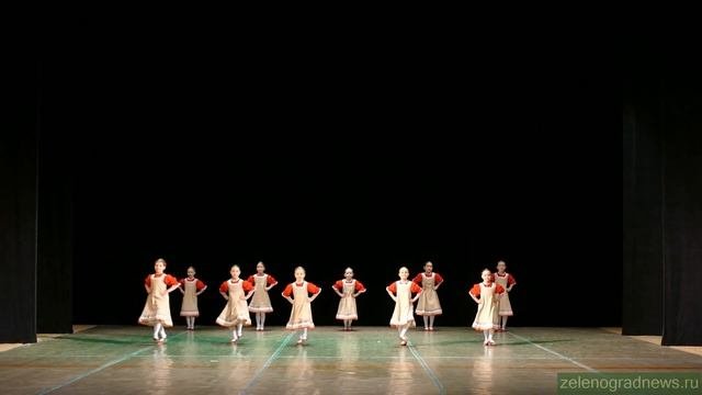 Театр танца "Сапфир" - Прогулочка