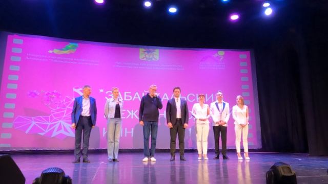 GX017137[1] НА СЦЕНЕ ТЕАТРА "АМАР САЙН"