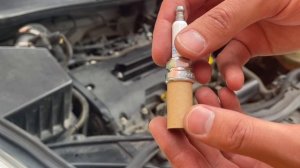 Замена свечей зажигания на Opel Corsa D.