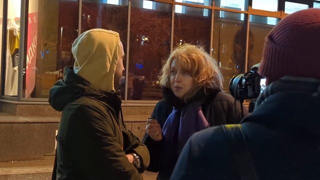 Работа мастеров скоростных продаж на территории