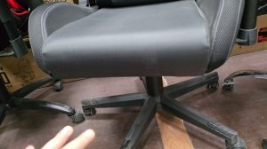 Завалилось кресло в ту или иную сторону, стоит ли его использовать? Информации  совсем чуть-чуть.
