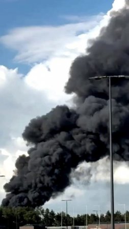 Сильный пожар на складе резины в Красногорске